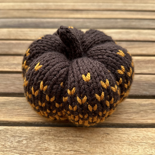 Ravelry: Painted Pumpkins pattern by Alexandra Frankel