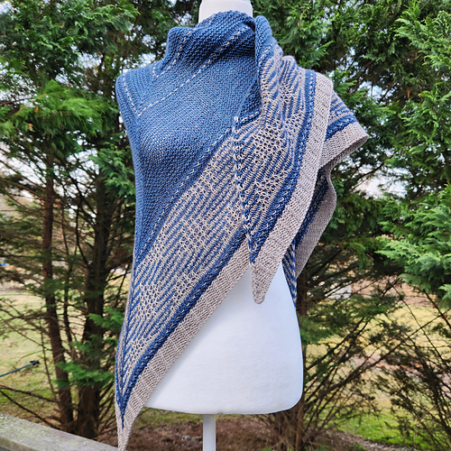 Ravelry: Drifting Diamonds Shawl pattern by Jennifer Weissman