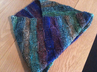 Ravelry: Knittyalf's Noro cowl