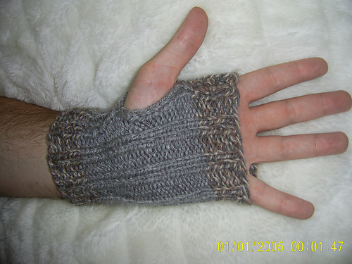 Ravelry: Really Easy Wrist Warmers pattern by FibreAndThreads