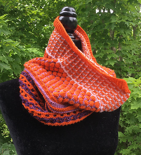 Ravelry: Shift Cowl pattern by Knitwits Heaven