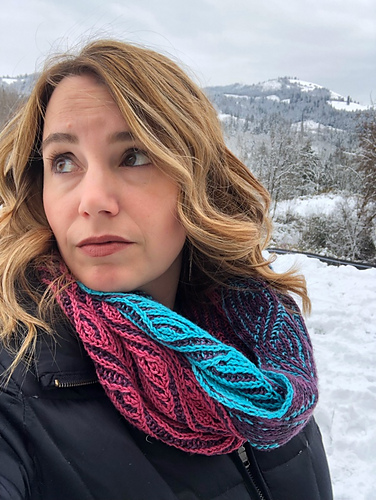 Ravelry: Unfettered pattern by Sarah Keller