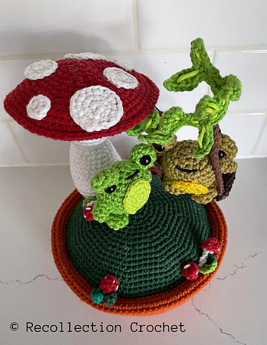 Ravelry: Frogs on a Swing pattern by Rebecca Risk