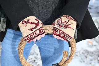 Ravelry: HOLD FAST sailor tattoo gloves pattern by Sharon Oliveira