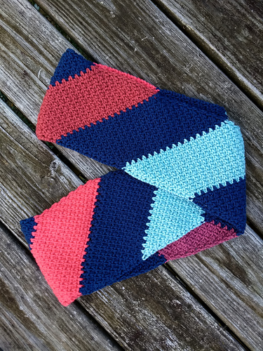Ravelry: Diagonal Infinity Scarf pattern by Periwinkle Crochet