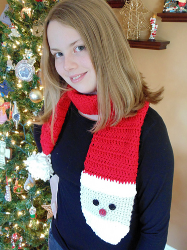 Ravelry: Santa Scarf pattern by Kristi Simpson