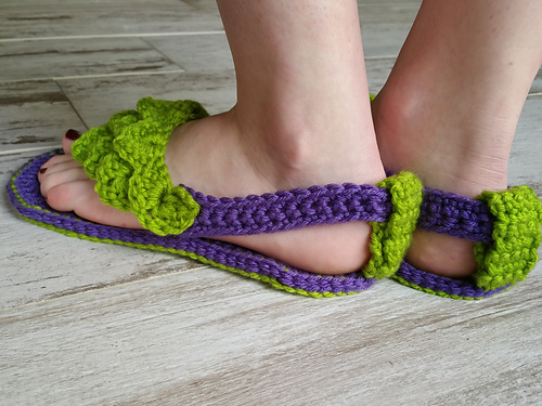 Ravelry: Slingback Crocodile Stitch Slippers pattern by Kristi Simpson