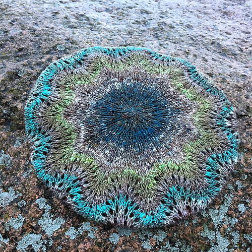 Ravelry: Stereum ostrea pattern by Daiva Zirafa