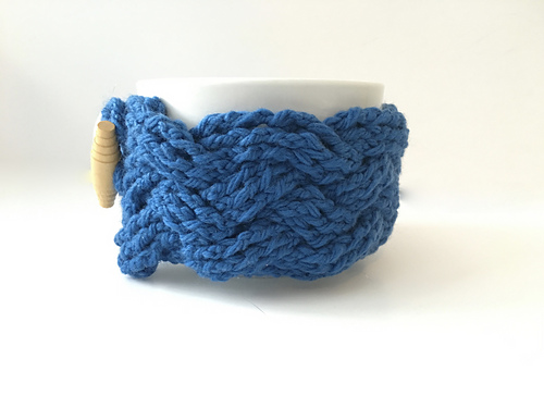 Ravelry: Triple Cable Coffee Cup Cozy pattern by Kristin Omdahl