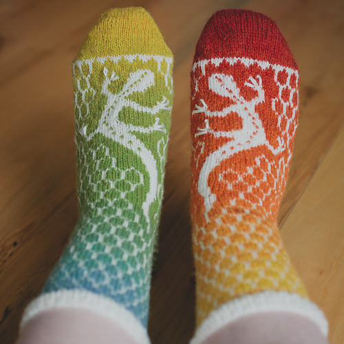 Ravelry: Lizard Socks pattern by Beate Zäch