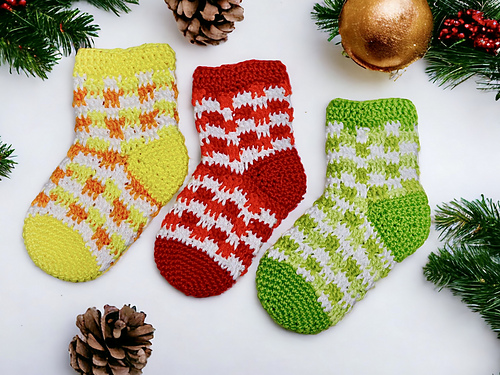 Ravelry: Socks Advent Calendar with 8 sock patterns pattern by Kuema ...