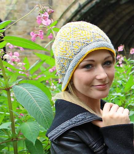 Ravelry: Venation pattern by Kelly Menzies