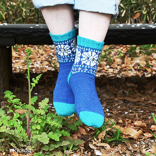 Ravelry: Earth Day Socks pattern by Kyoko Tachikawa