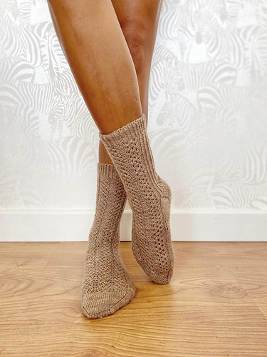 Ravelry: Coco Socks pattern by Lola Dacosta
