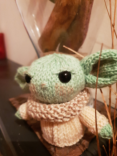 Just finished a little Grogu for my 5 year old son :) : r/knitting