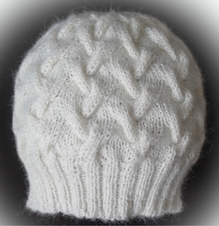 Ravelry: LUCA1950's Winter cable hat