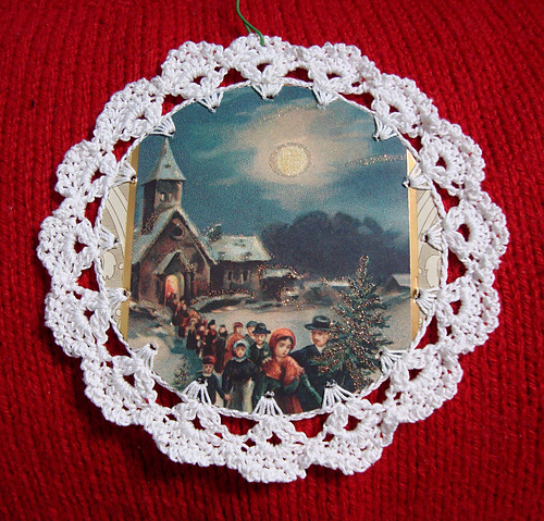 Ravelry: Christmas Photo Ornament pattern by Barbara Falcone