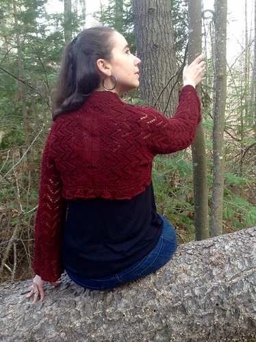Ravelry: Lace Holly pattern by Susann Hajjar