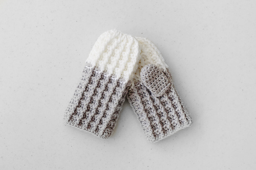 Ravelry: Watson Waffle Mittens pattern by Lakeside Loops