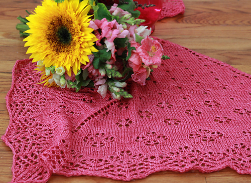 Ravelry: Becoming pattern by Allison Janocha