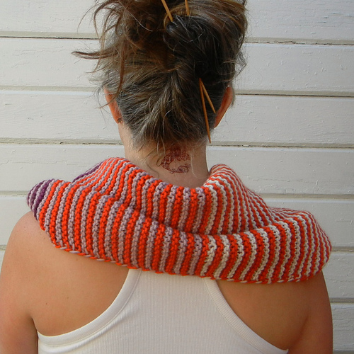 Ravelry: Shift Cowl pattern by Larissa Brown