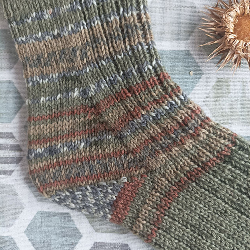 Ravelry: Easy sock (strong heel) pattern by Isabel Ciudad