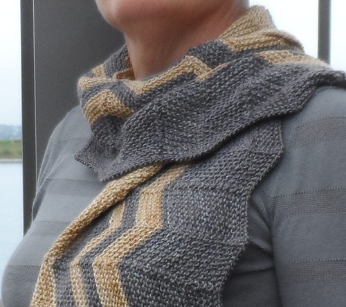 Ravelry: Rumple Scrap pattern by Laura Aylor