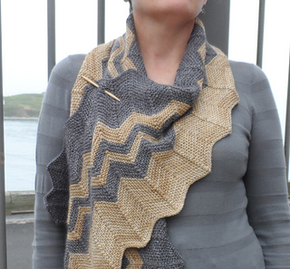 Ravelry: Rumple Scrap pattern by Laura Aylor