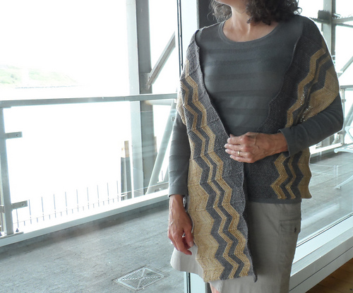Ravelry: Rumple Scrap pattern by Laura Aylor