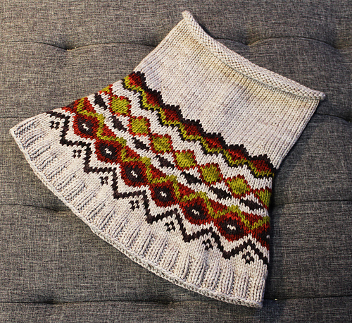 Ravelry: Midwinter pattern by Laura Aylor