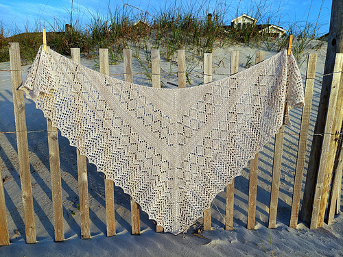 Ravelry: Salt Life Shawl pattern by Laura Aylor