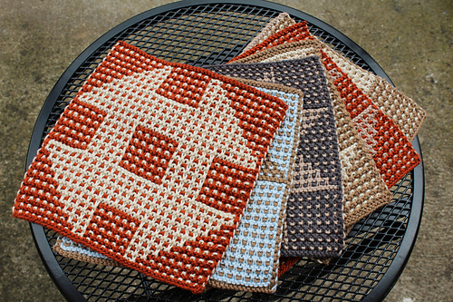 Ravelry: Quilt Block Dishcloths pattern by Laura Aylor