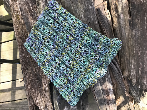 Ravelry: 200m cowl pattern by Susan Ashcroft