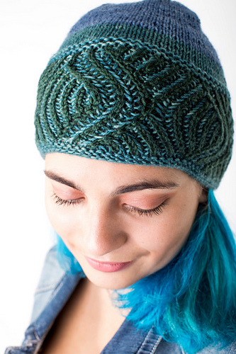 Ravelry: Brioche Shapka pattern by Laura Nelkin