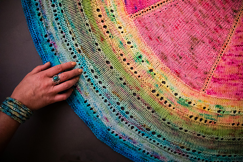 Ravelry: Lolette pattern by Laura Nelkin