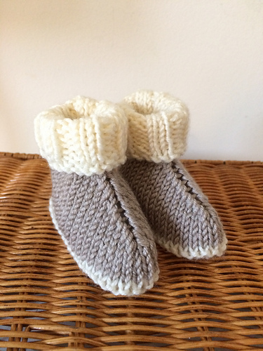 Ravelry: Baby Hug Boots pattern by marianna mel