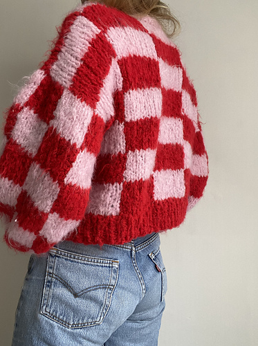 Ravelry: Magic Checkered Sweater pattern by LE PULL
