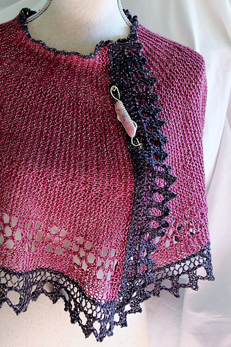 Ravelry: Merry Mantle pattern by Lynette Meek