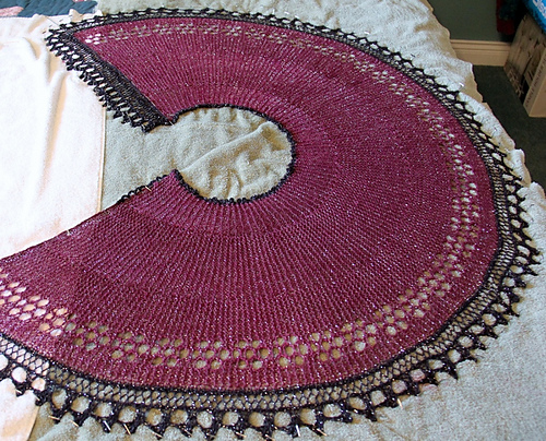 Ravelry: Merry Mantle pattern by Lynette Meek