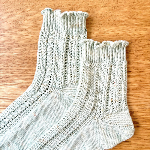 Ravelry: Ame Amu Socks pattern by wooco うーこ