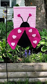 Ravelry: Love Bug Garden Flag pattern by Melissa Gorski