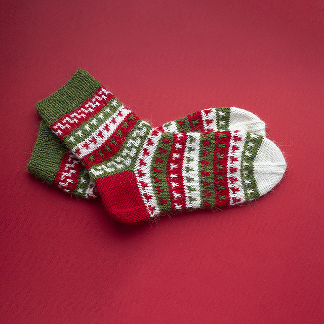 Ravelry: Xmas Jolly Socks pattern by Valeria Titova