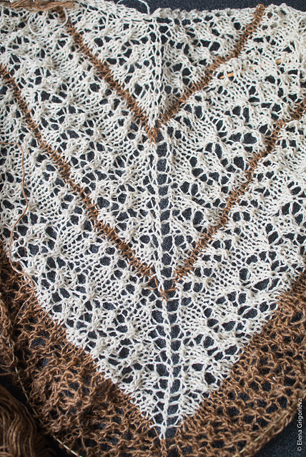 Ravelry: lenartonline's Islandic shawl from the Cathare people