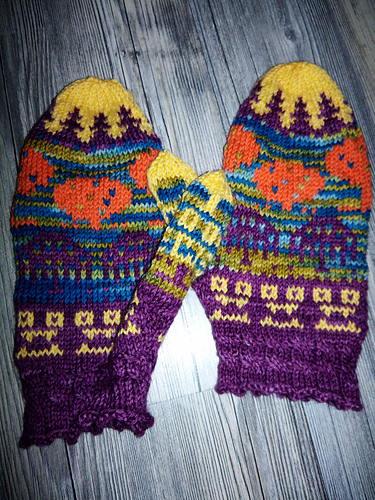 Ravelry: Spooky Park Mitts mystery KAL pattern by Hanna Kyttä