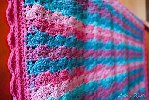 Ravelry: Upsy Daisy Blanket pattern by Justyna Lorkowska