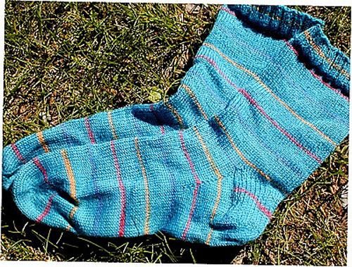 Ravelry: Basic Toe-up Sock pattern by Elizabeth Wild