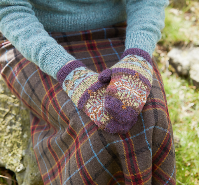 Ravelry: Meadow Mittens pattern by Marie Wallin