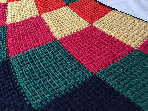 Ravelry: Curved Entrelac Shawl pattern by Dela Wilkins