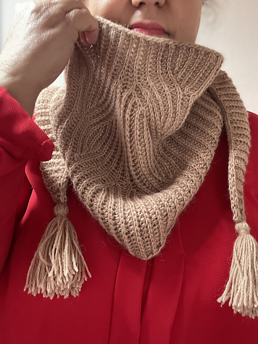 Ravelry: Fall in love scarf pattern by Nancy Miscioscia