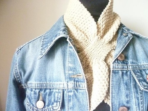 Ravelry: 40s Bow Scarf in 4 ply pattern by Caroline Ratcliffe